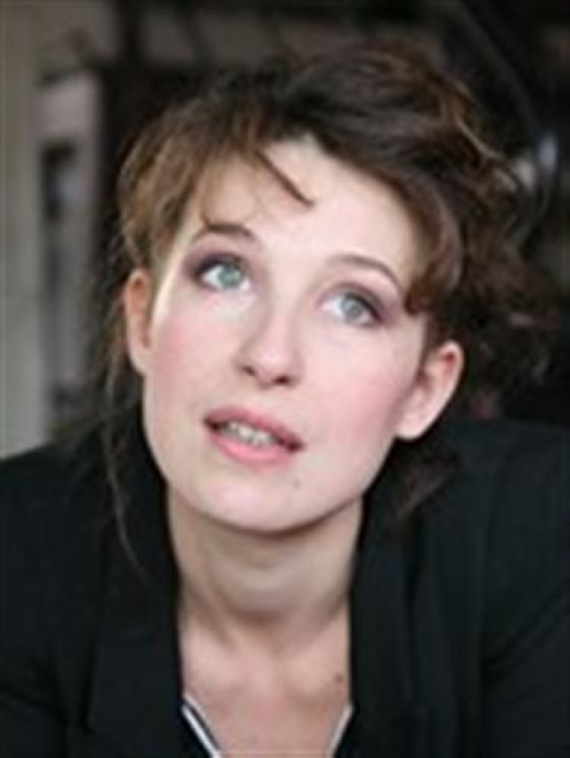 "DIFFERENTS..." - Ulule