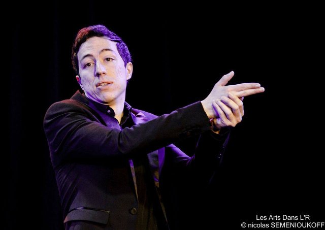 Mathieu Oliver se plie en 3 - Avignon OFF 2020